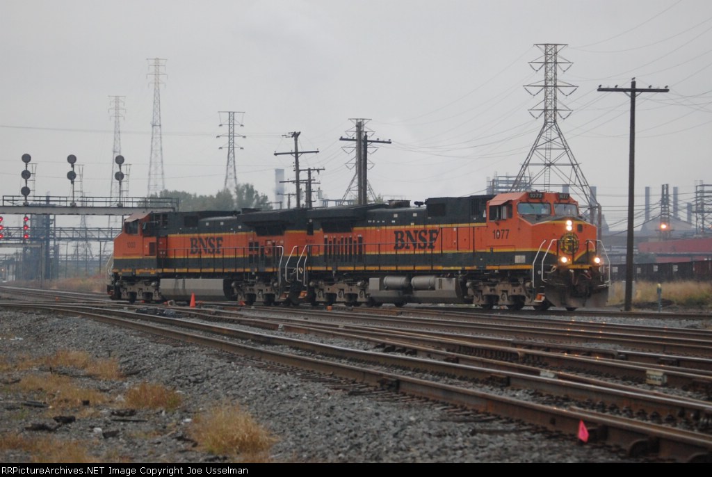 BNSF 1077